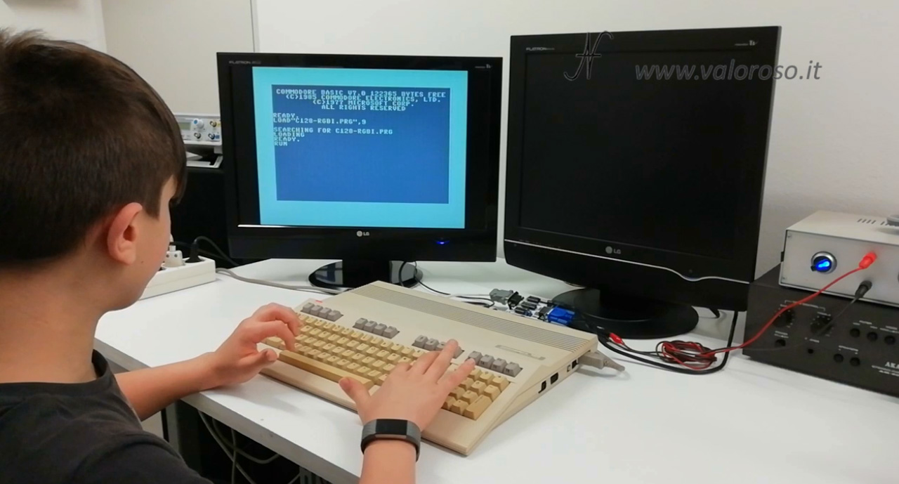 Connecting two monitors to the Commodore 128 - Amedeo Valoroso
