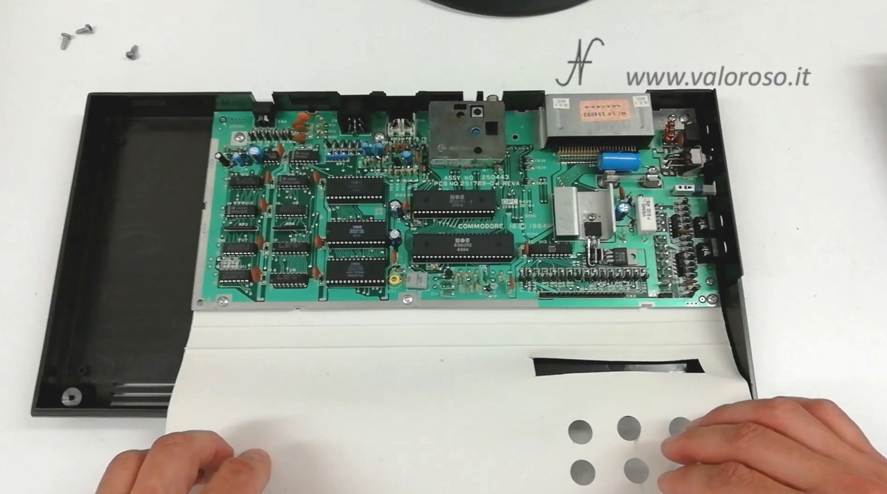 Commodore Plus/4 repair: TED, CPU and PLA - Amedeo Valoroso