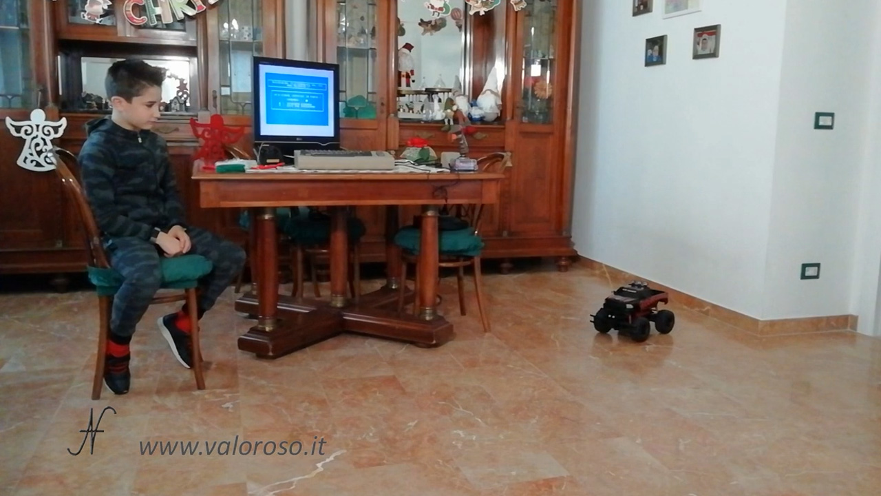 Commodore 64 remote controlled car - Amedeo Valoroso