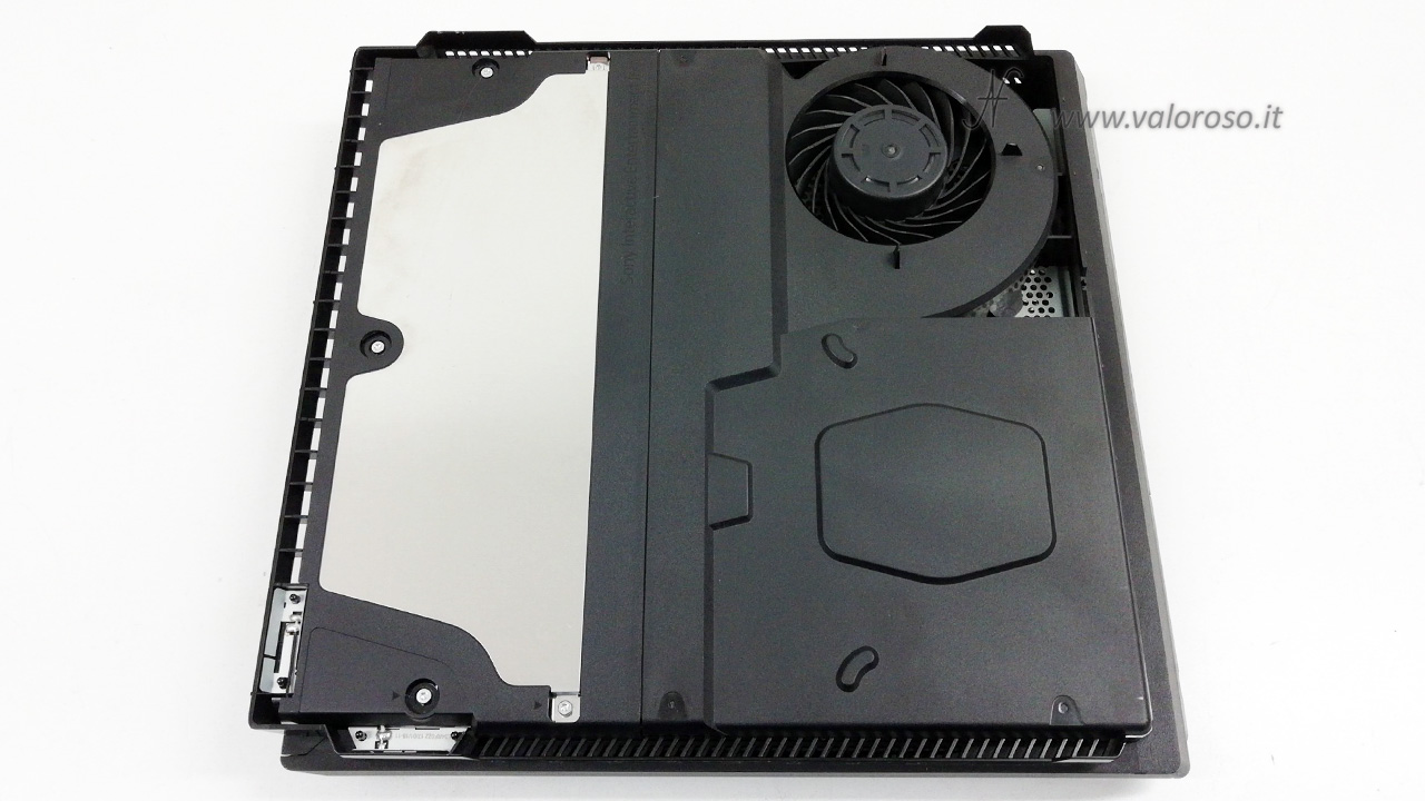 How to re-assemble the PlayStation 4 Pro - Amedeo Valoroso