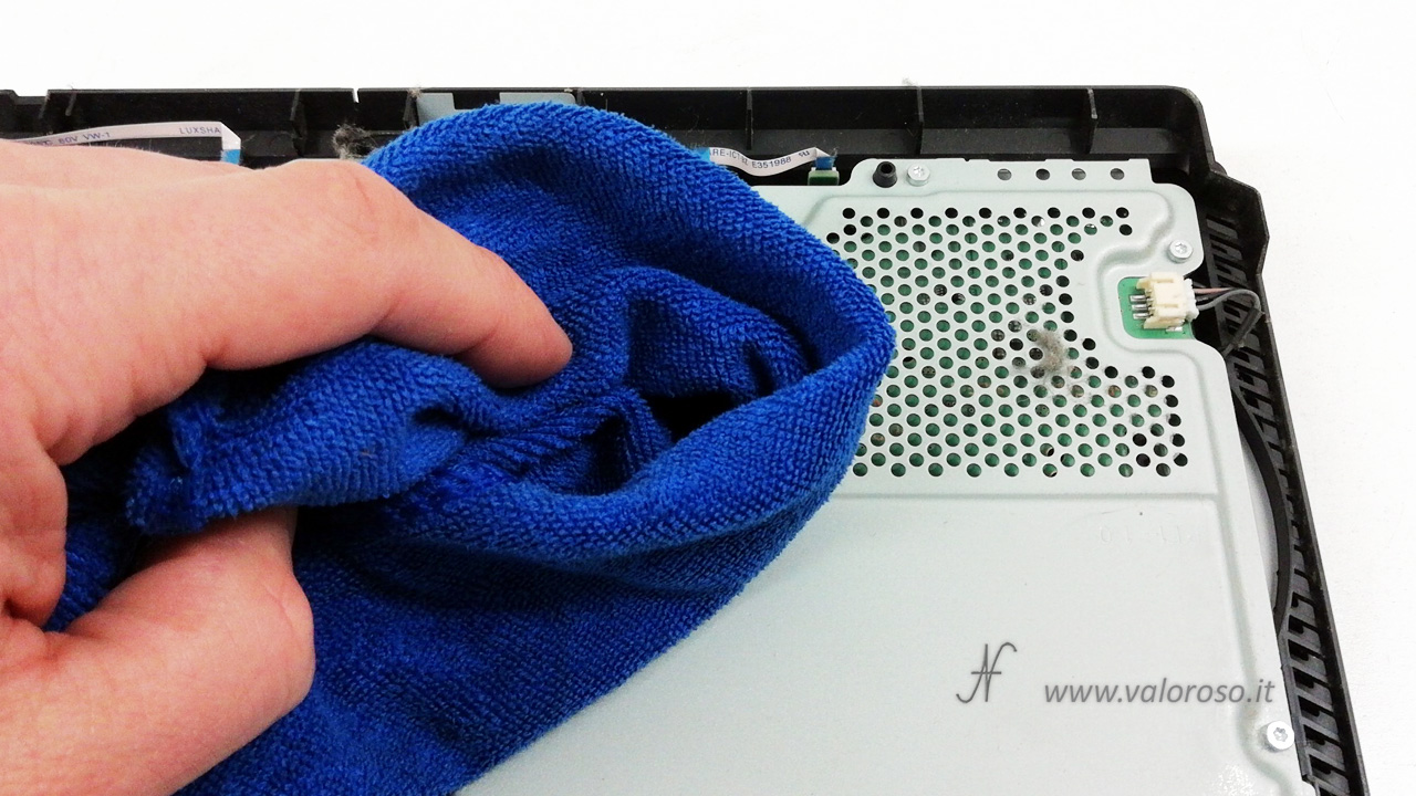 How to disassemble the Sony Playstation 4 Pro - Amedeo Valoroso