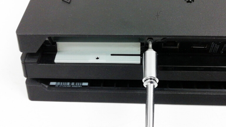 How to disassemble the Sony Playstation 4 Pro - Amedeo Valoroso