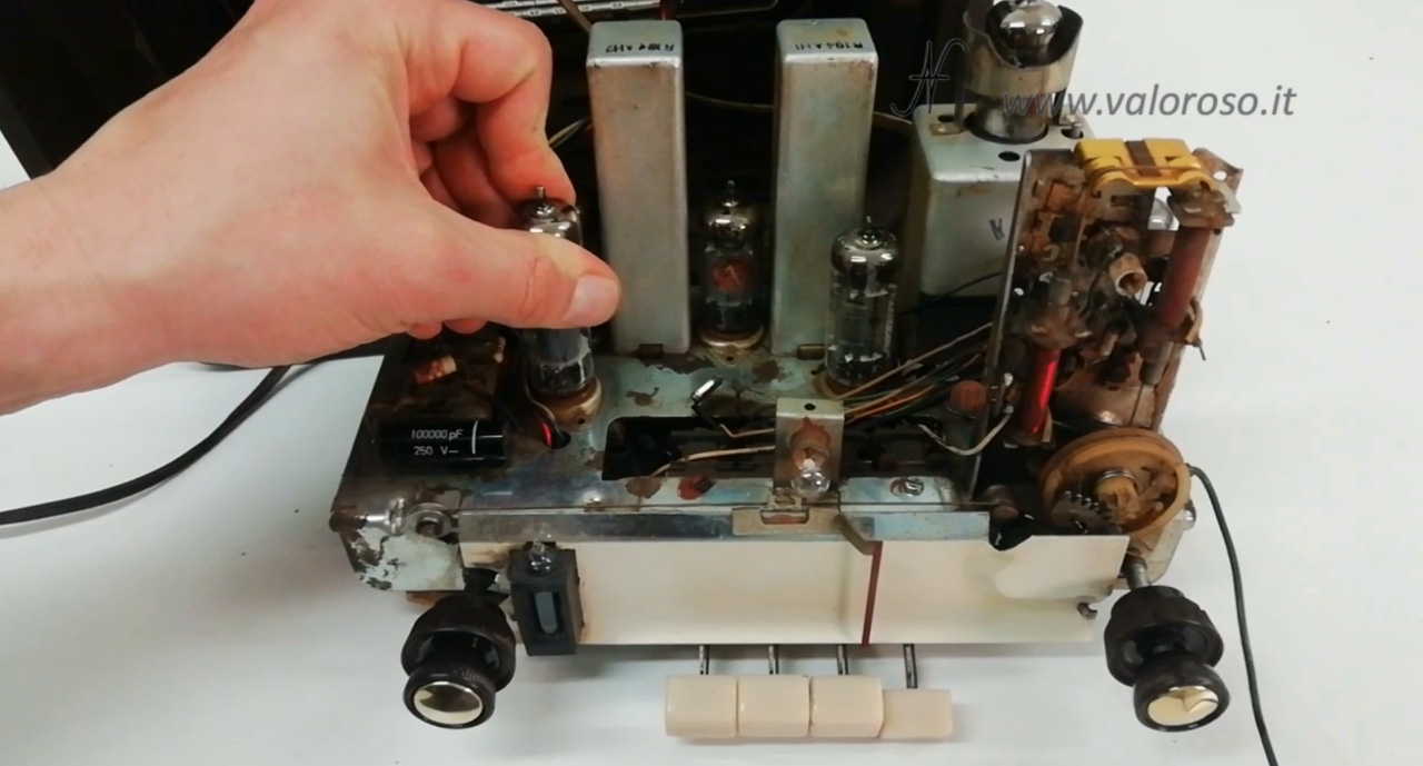 Radio a Valvole Telefunken Mignonette MF R231: interno ed esterno!