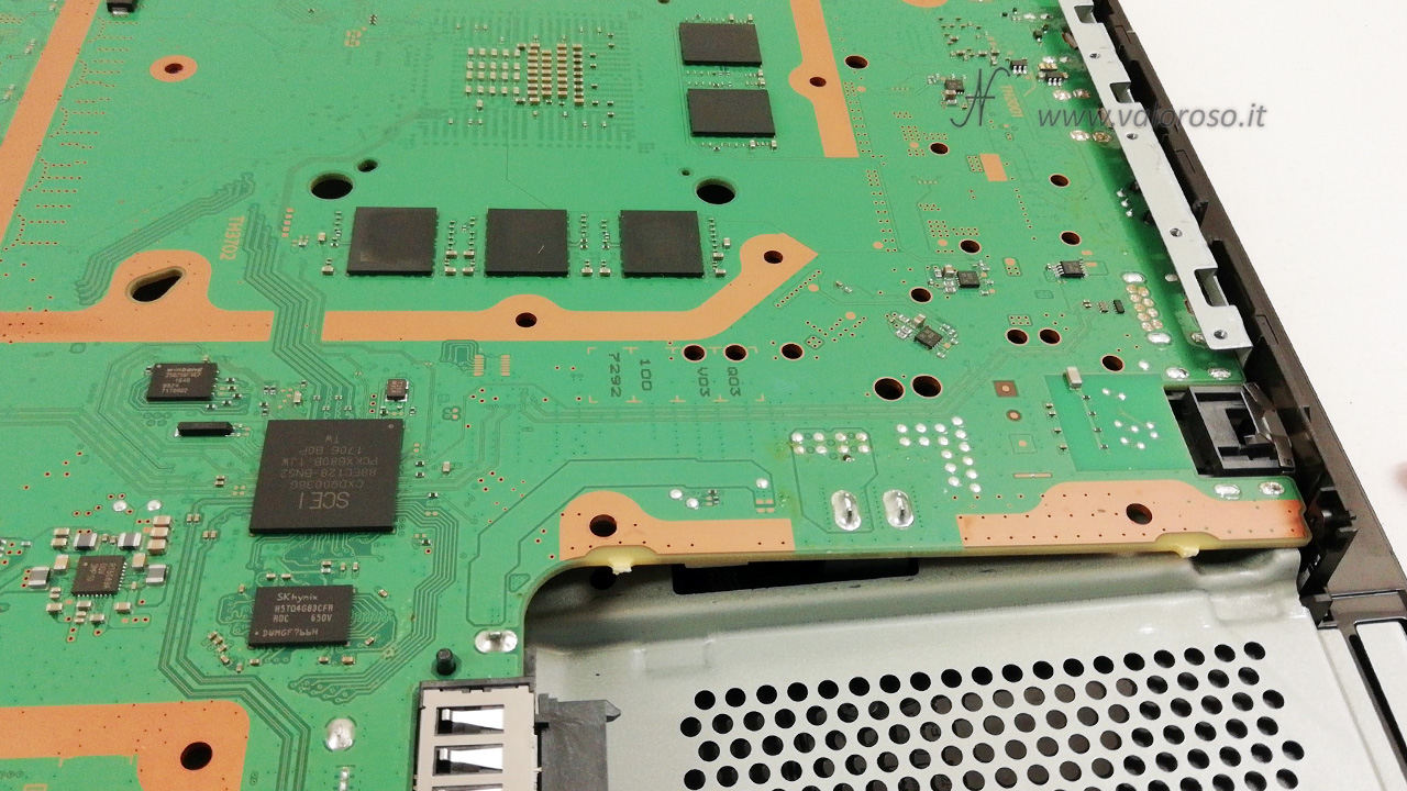 How to re-assemble the PlayStation 4 Pro - Amedeo Valoroso