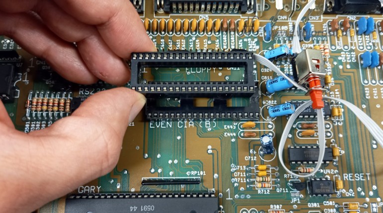 Boot the Commodore Amiga from the external drive - Amedeo Valoroso